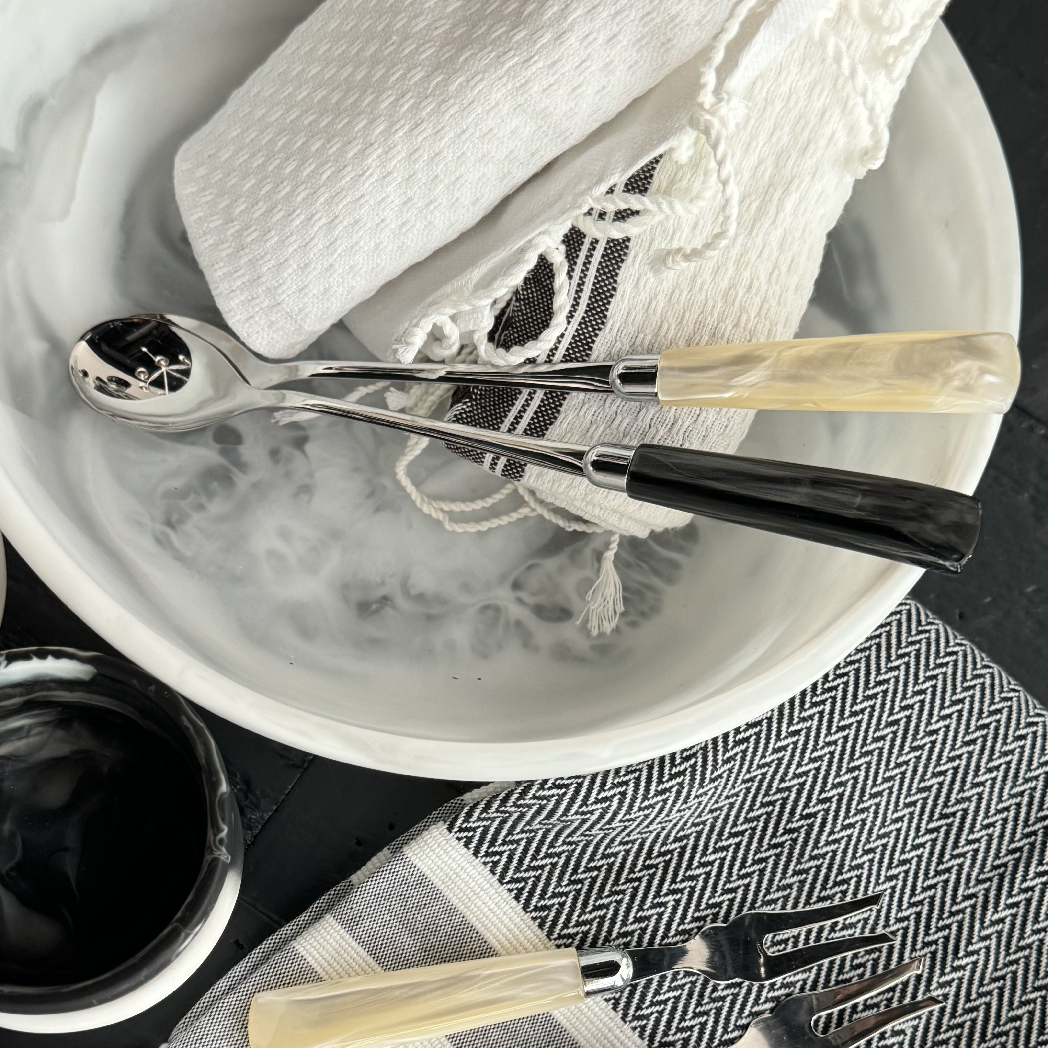 Blue Pheasant Colson Cocktail Spoon Set – CLAYTON GRAY HOME