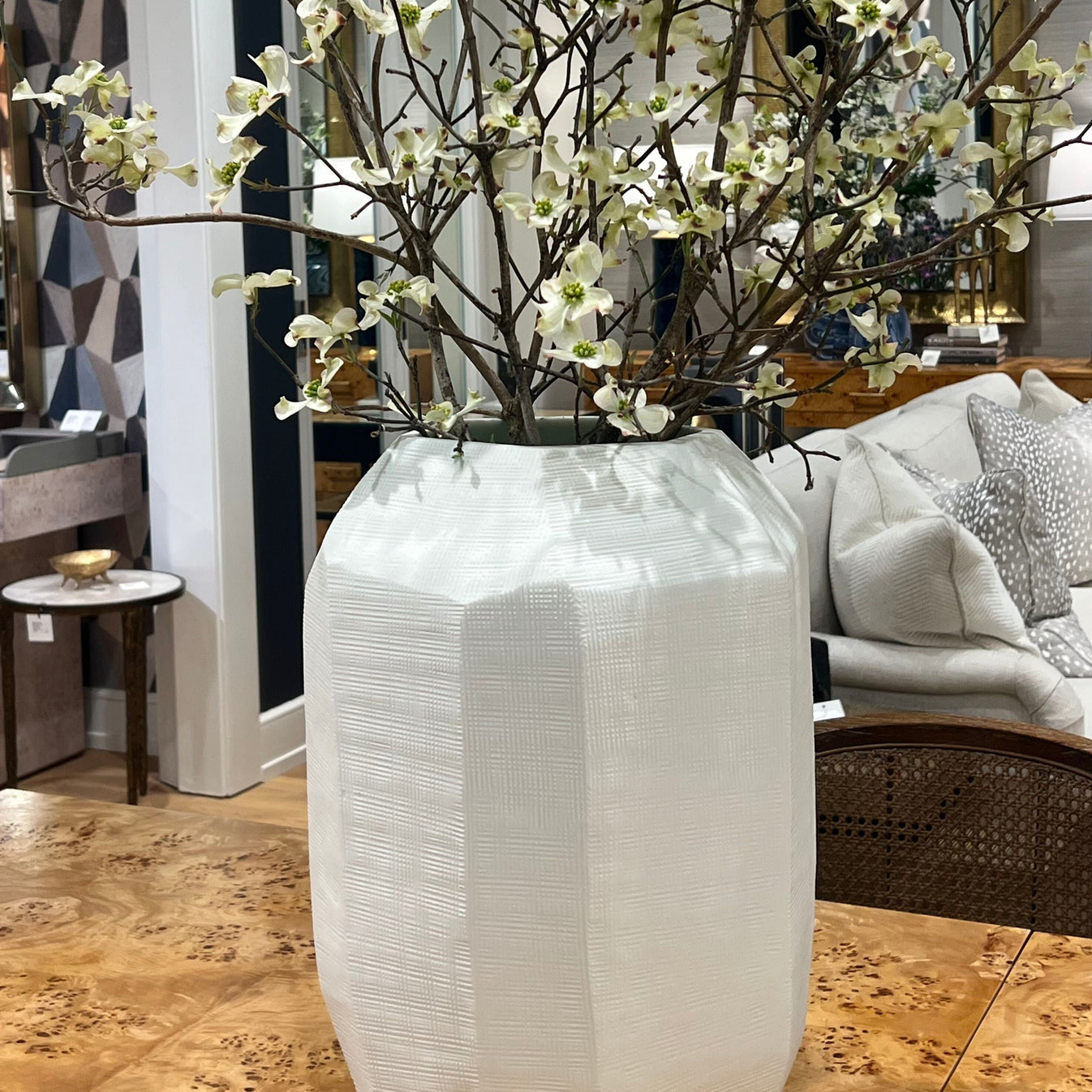 Villa & House Vasa Large Vase Ghost White – CLAYTON GRAY HOME